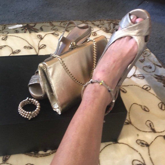 bp | Shoes | Really Cute Gold Wedges | Poshmark